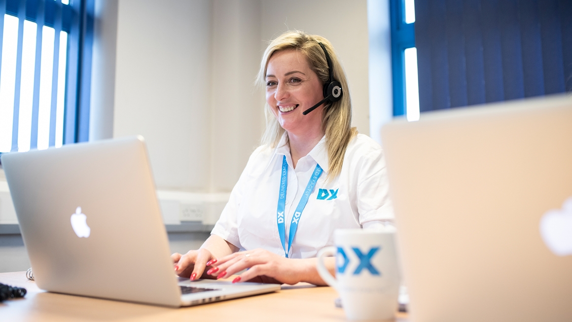 Optical Delivery Services | Sectors | DX Delivery